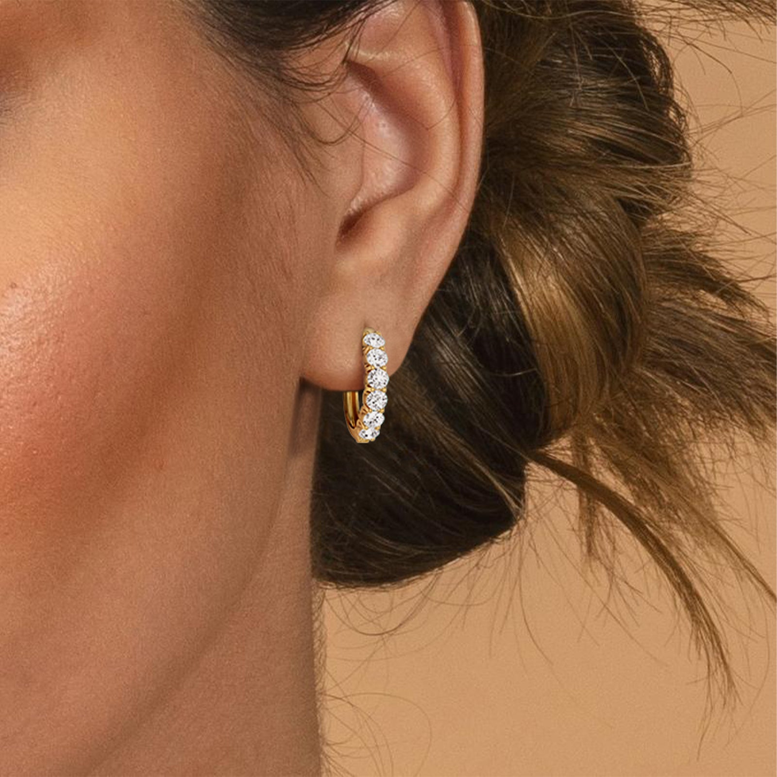 Best Earring Material For Sensitive Ears (2025 Guide)